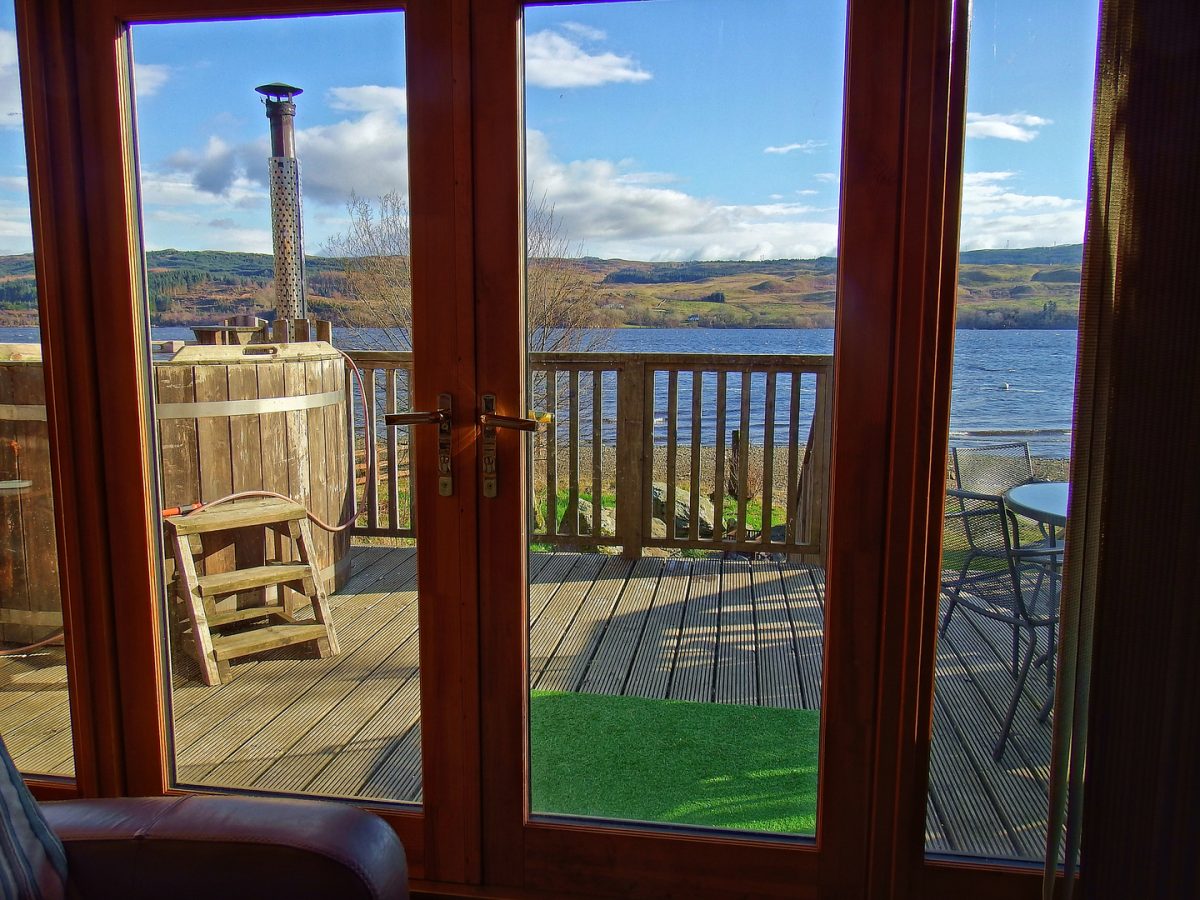 Lochside Lodge - LOG CABIN SCOTLAND